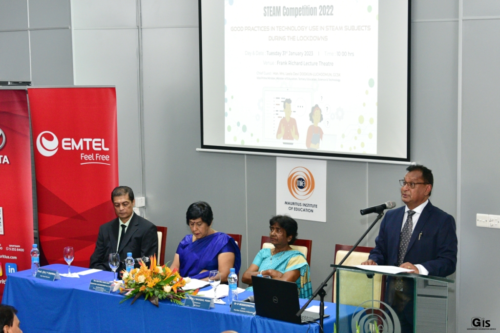 STEAM Competition 2022: Winners of the contest receive their rewards