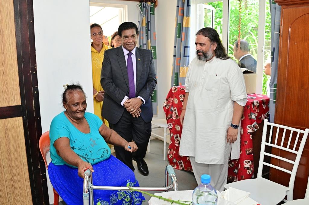 The 5H Programme: President Roopun encourages the spread of happiness ...