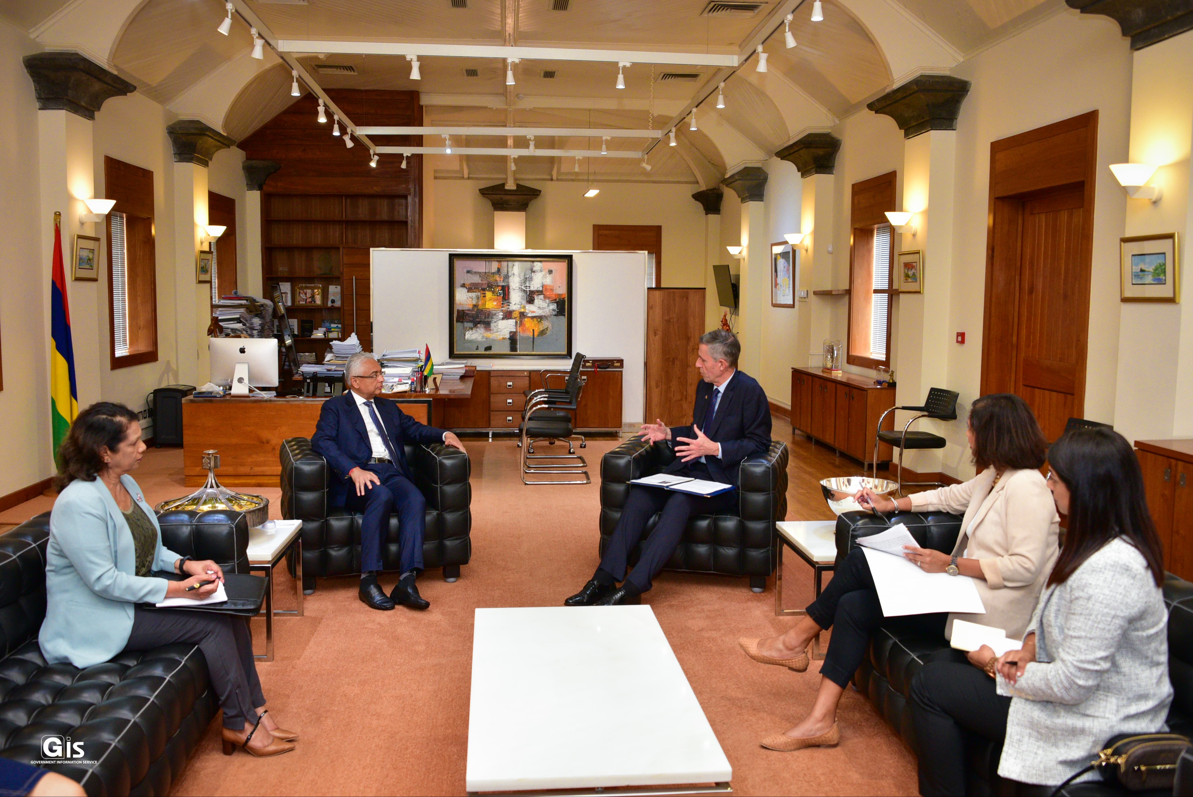UK Prime Minister’s Trade Envoy to Mauritius pays courtesy call on PM ...