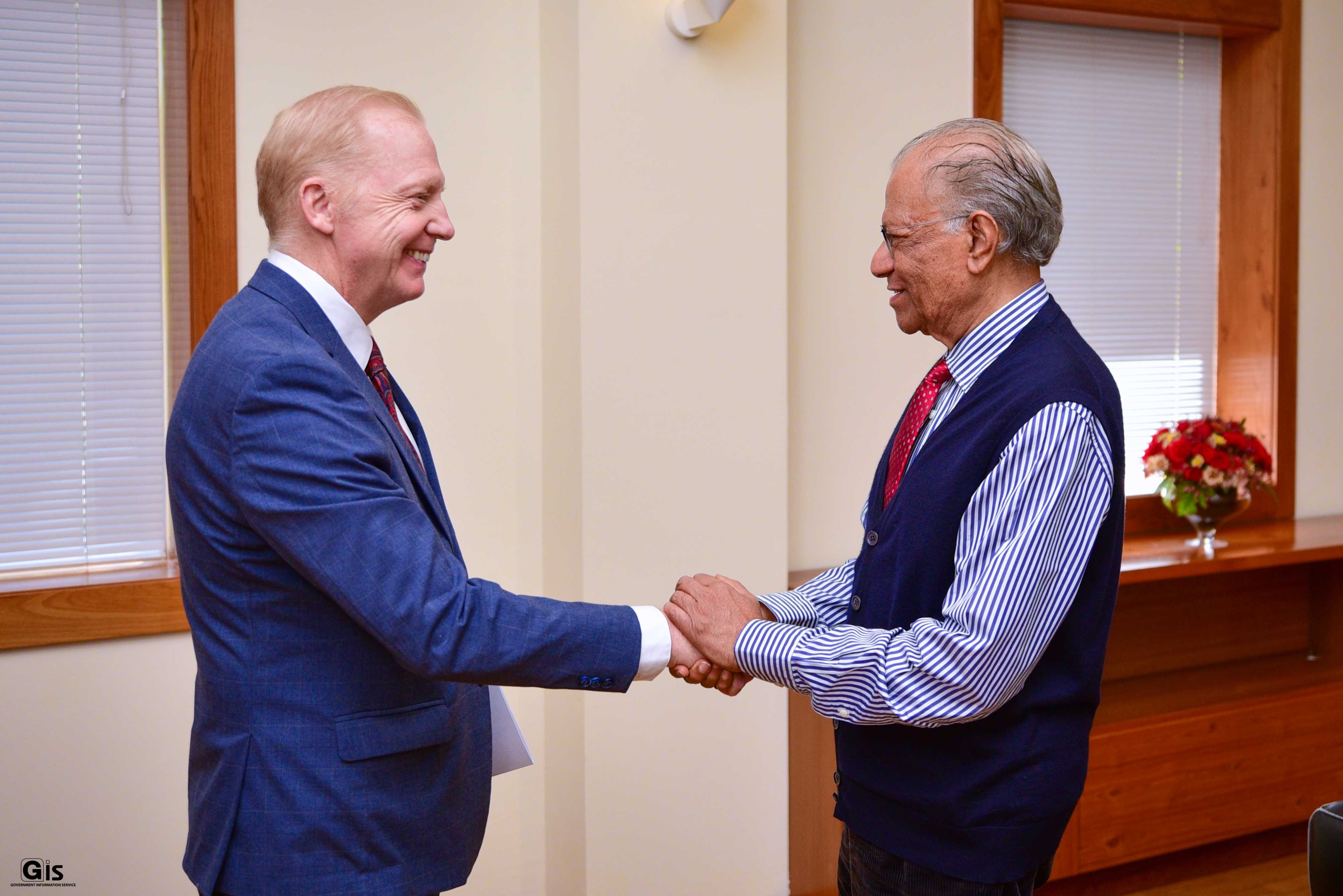 US Ambassador calls on Prime Minister Ramgoolam