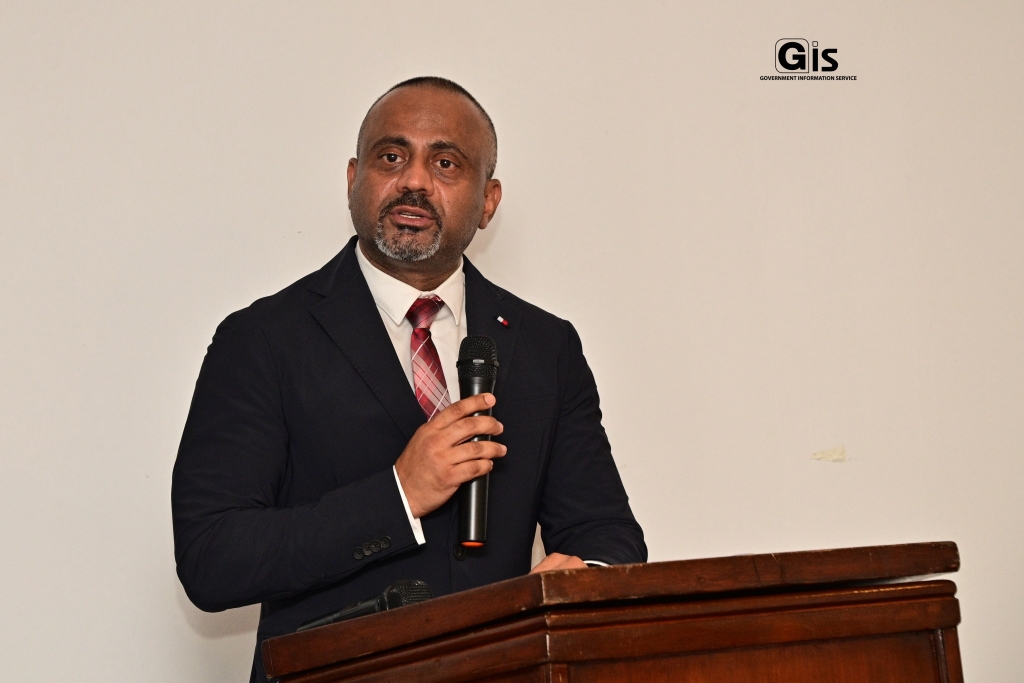 University of Mauritius signs MoU with Construction Industry ...