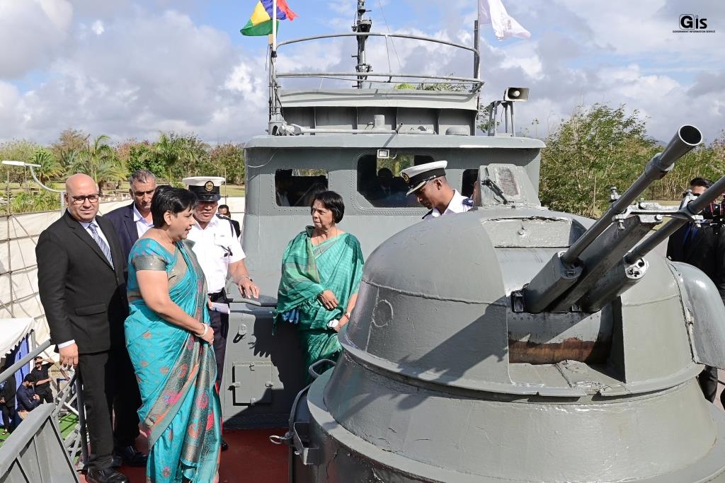 VPM Dookun-Luchoomun unveils decommissioned CGS Zhuk Retriever Vessel ...