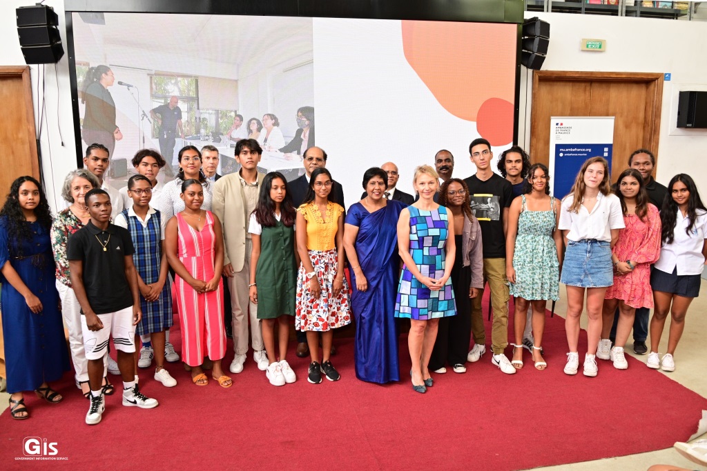 Winners of the Francophonie Eloquence Competition 2022 awarded prizes ...