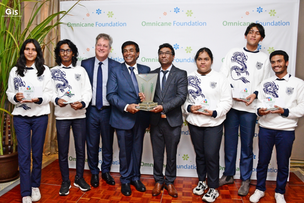 Winners of the inter-college project competition rewarded in presence ...