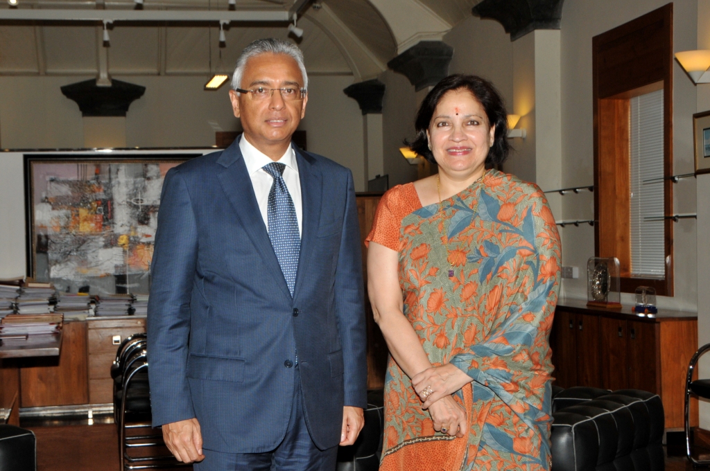 World Hindi Conference: Indian Secretary meets Prime Minister Jugnauth