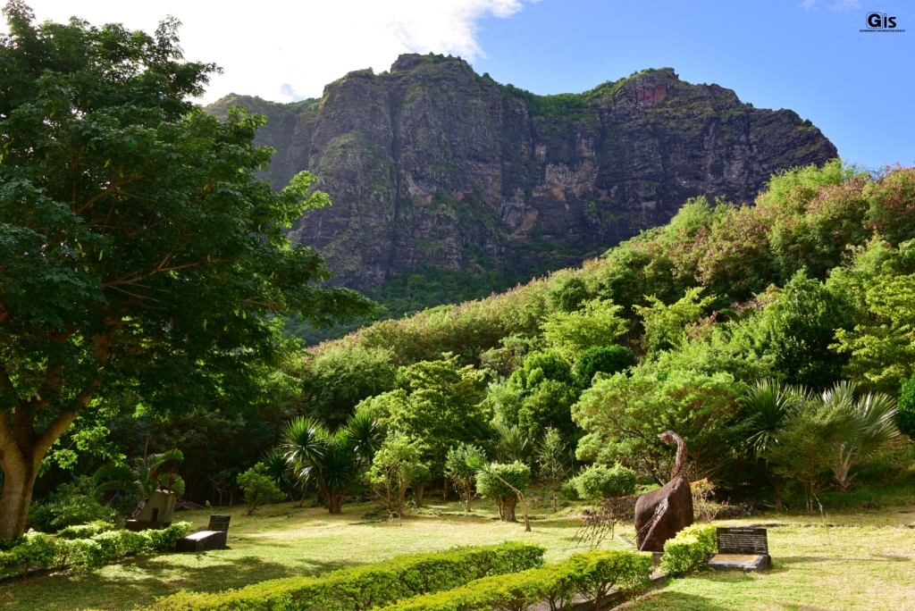 Wreath laying ceremony organised to mark 15th Anniversary of the ...